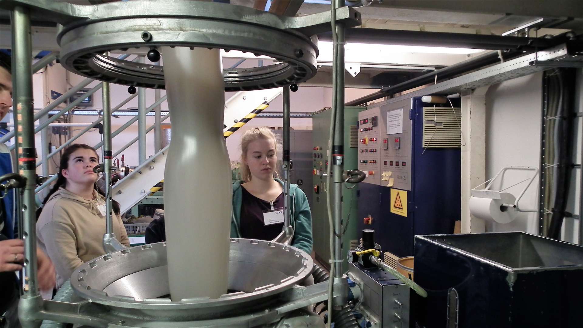 Girls‘ Day 2017 at the TCKT - Transfercenter für Kunststofftechnik GmbH